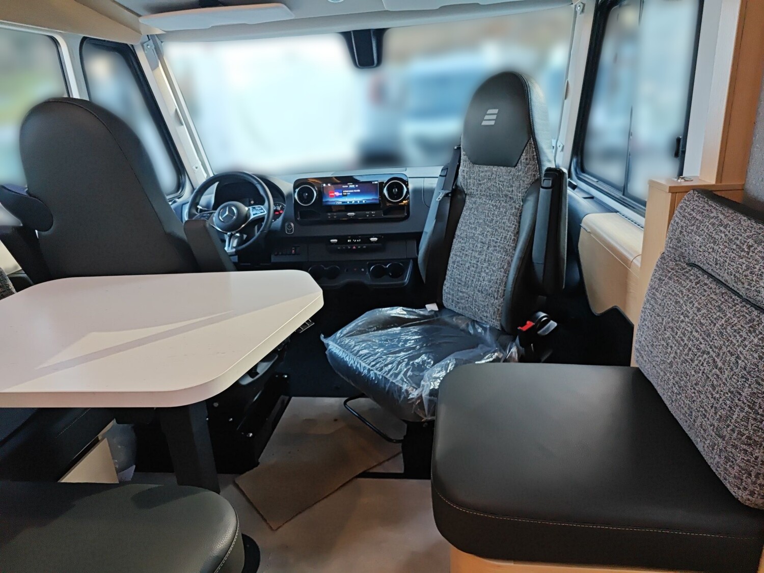 Wohnmobil Hymer B-Klasse MC I BlackLine 680 2025 - Burmeister